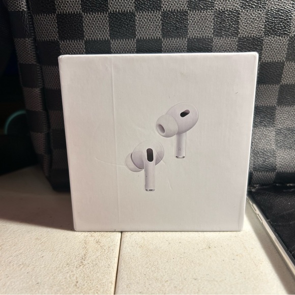 Apple | Headphones | Apple 2nd Gen Wireless White Earbuds | Poshmark